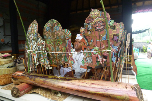 「ワヤン・クリット（Wayang Kulit）」芸能解説｜ウブド・バリ「アパ？情報センター」
